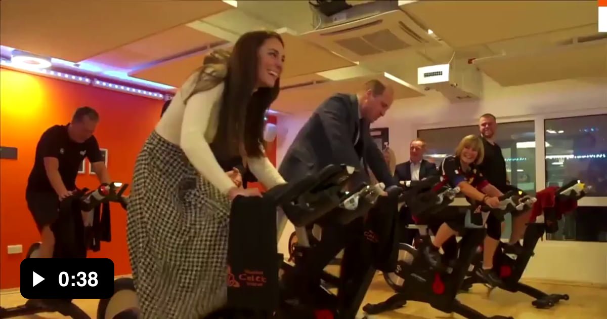Royal spin race - 9GAG
