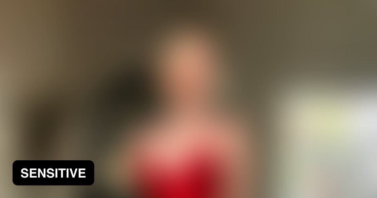 Extra tight in red - 9GAG