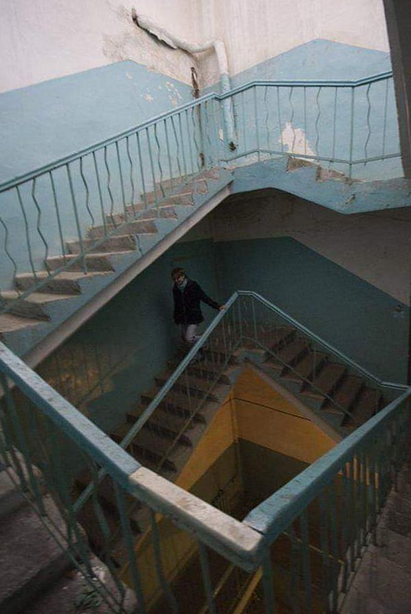 Not a paradox, just a normal Russian Architecture - 9GAG