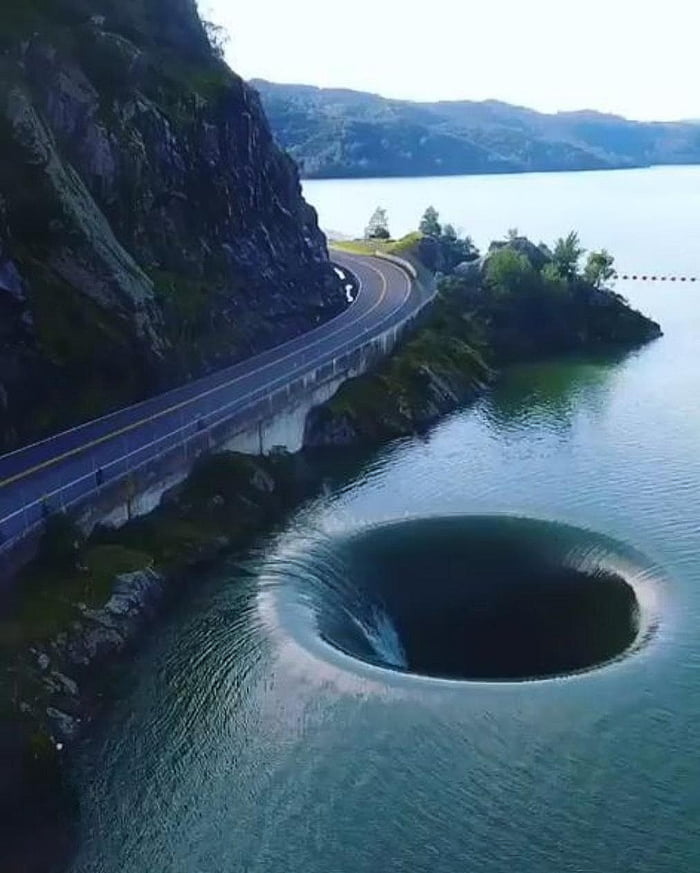 This spectacular spillway in Lake Berryessa, Napa County - 9GAG
