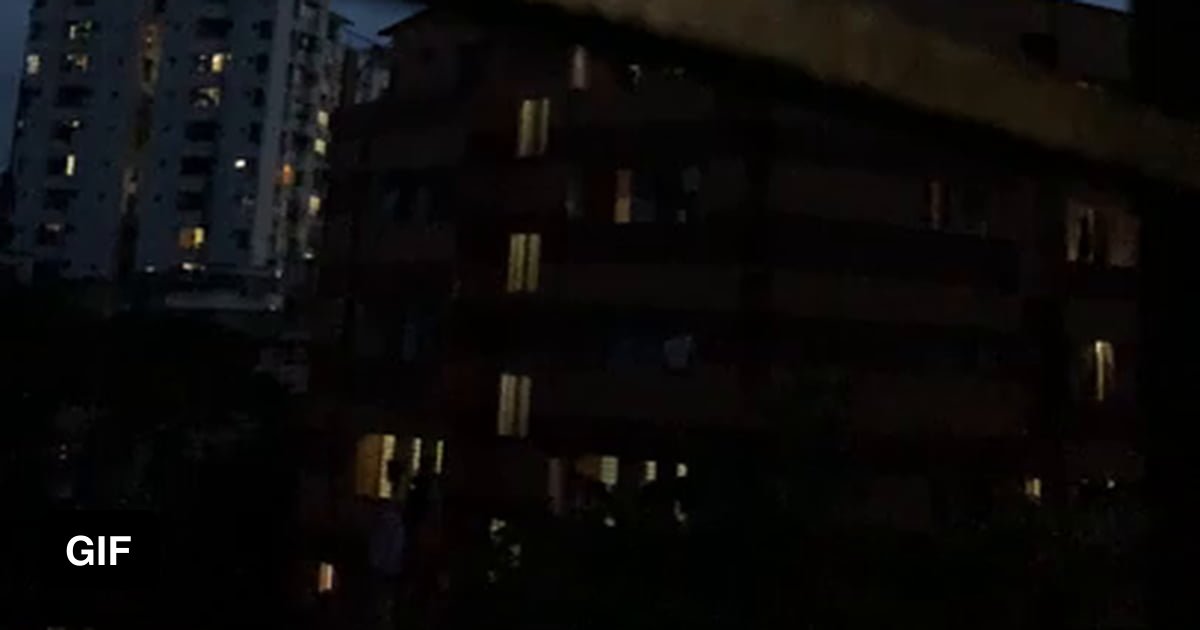 The moon and venus - 9GAG