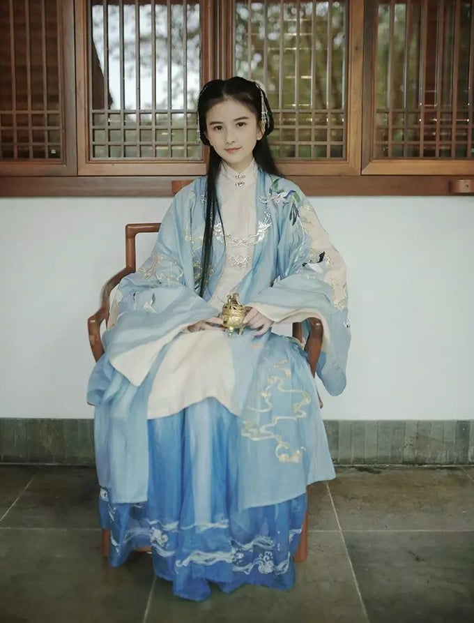 Xia Da 夏达 40 years old manga artist - 9GAG