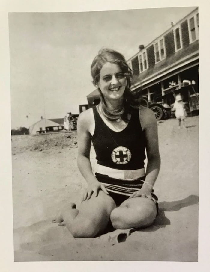 Bette Davis as a lifeguard, Maine - 1925 - 9GAG