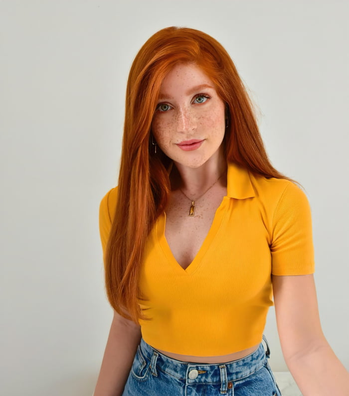 Alina Schiano - 9GAG