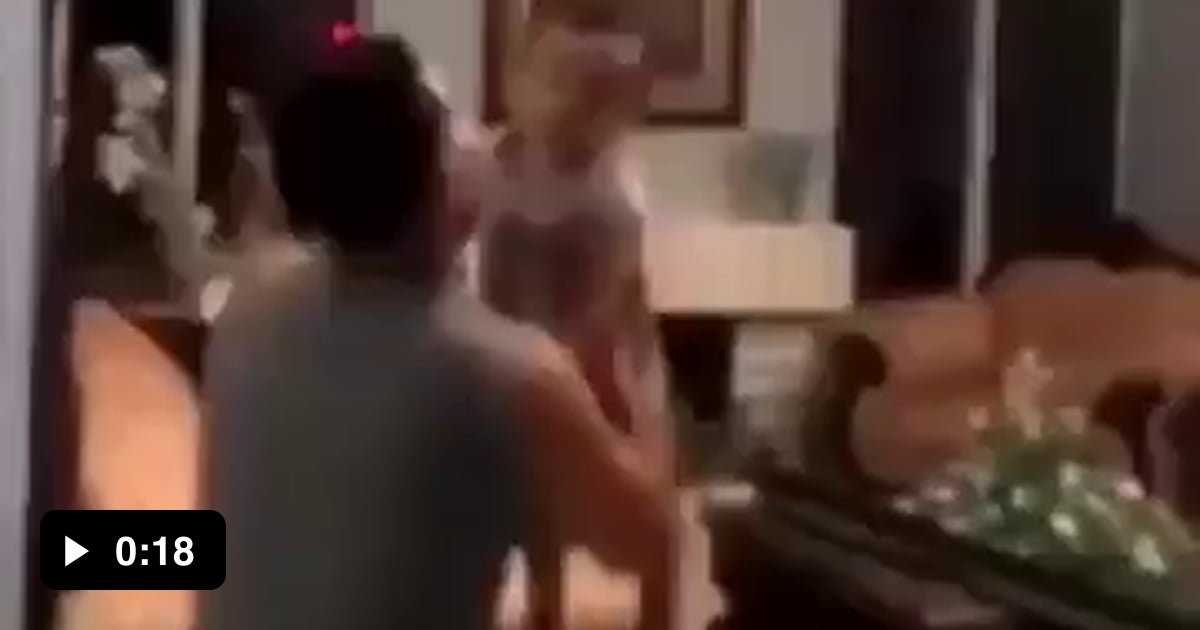 Two "Aww" moments in a single video - 9GAG