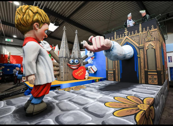 Float at the 2025 Cologne Carnival, Germany - 9GAG