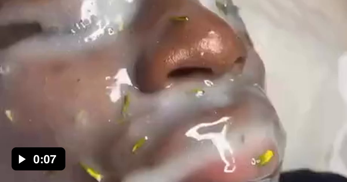 POV: your friend was the first to sleep at a sleepover - 9GAG