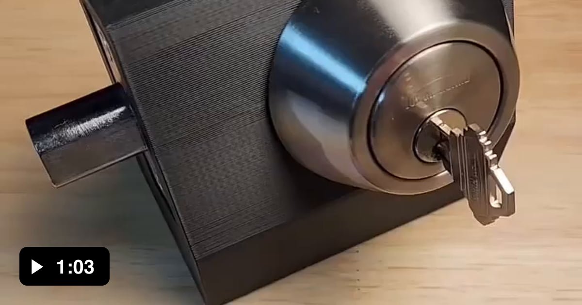 How easy it’s to copy keys - 9GAG