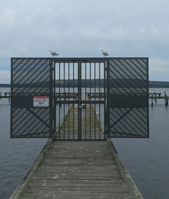 If I wanted to pass, I had to answer 3 chip related riddles - 9GAG