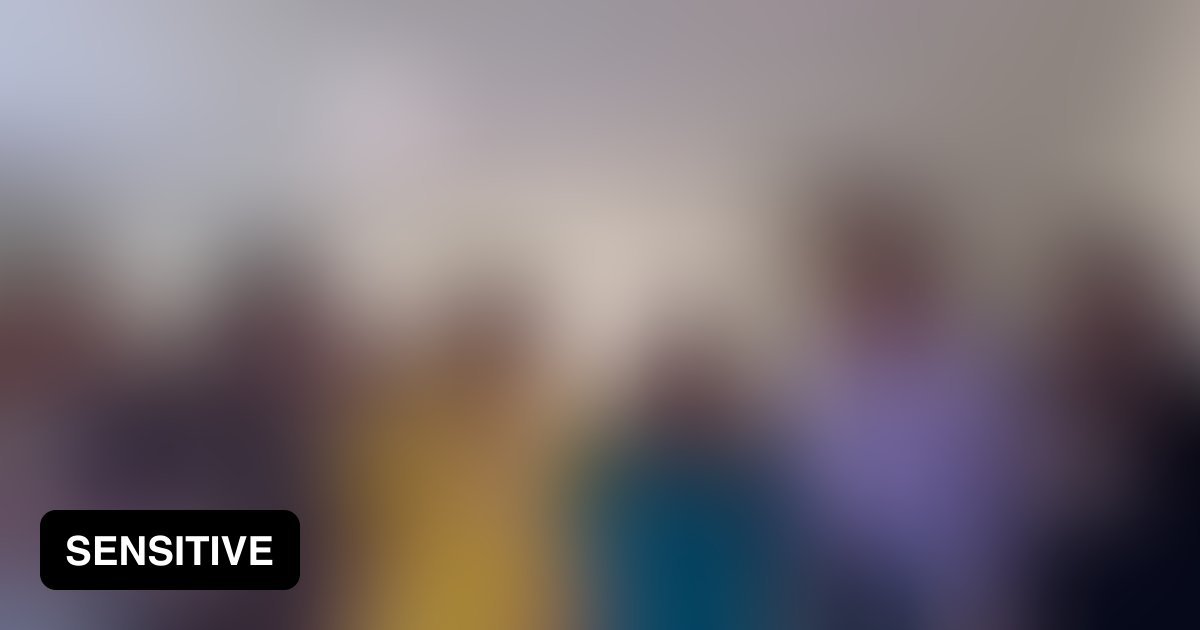 AOT RUMBLINGG - 9GAG