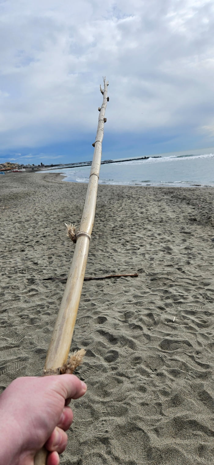 Beach Stick... There are many like it, but this one is mine! - 9GAG