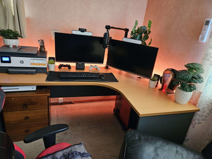 Office & Play setup, looking for recommendations - 9GAG