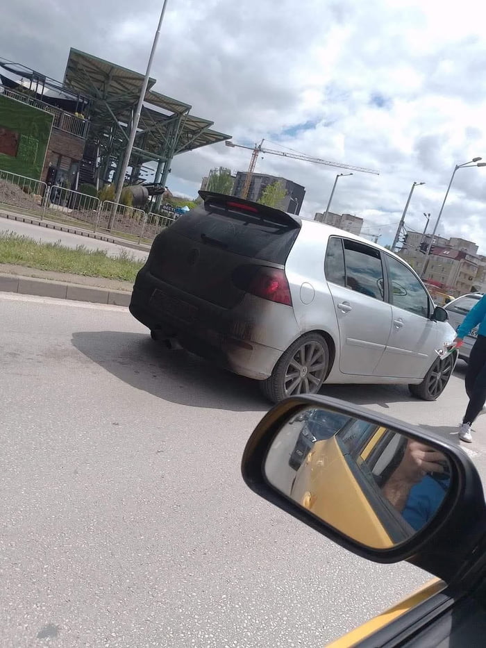 Kolega no problem, no particle filter - 9GAG