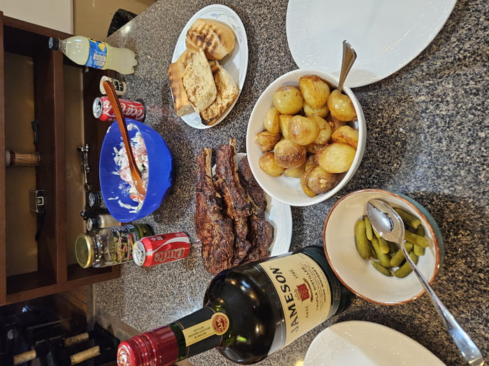 Happy Friday my dudes - 9GAG