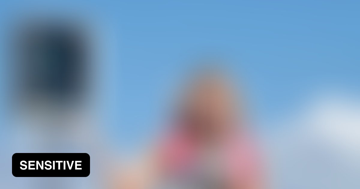 Alexa Bliss giving us the Weather Report - 9GAG