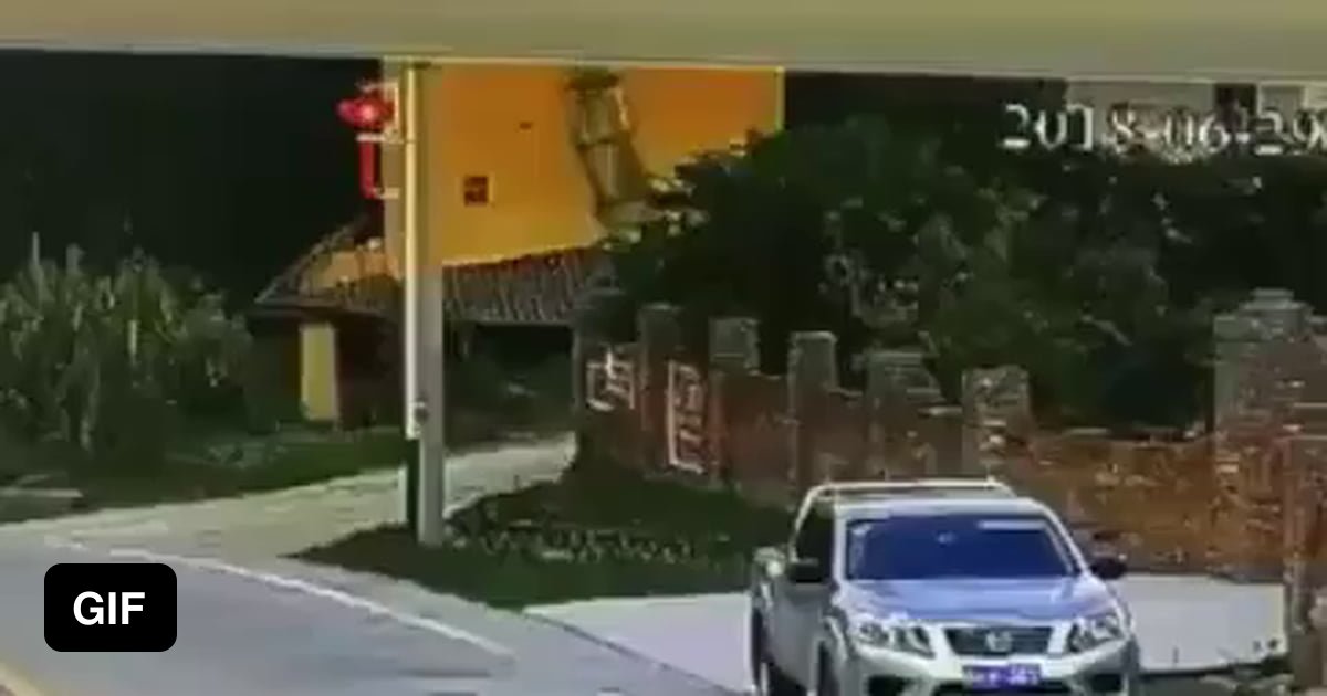 The double tap - 9GAG