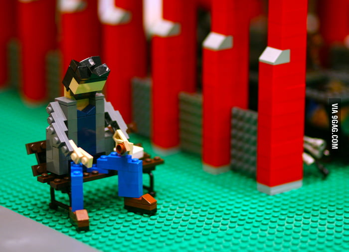 Sad Keanu Lego - 9GAG