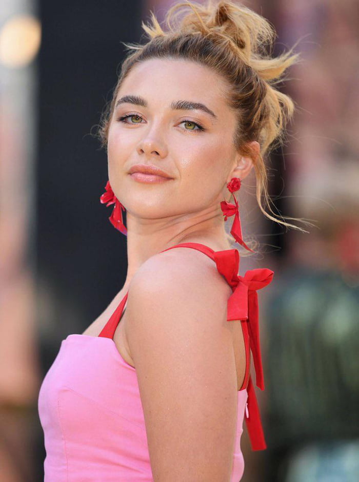 Florence Rose Pugh - 9GAG