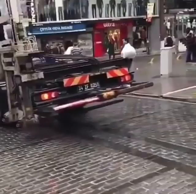 Is that a carnapping? - 9GAG