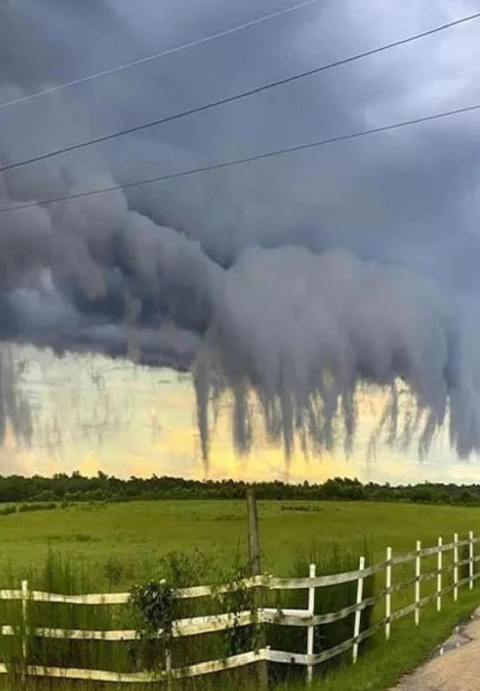 These creepy clouds are called scud clouds - 9GAG