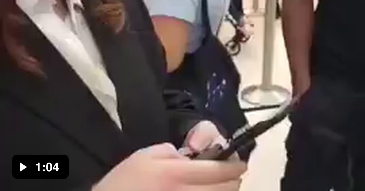 This is funny bc it´s Them & Them... - 9GAG