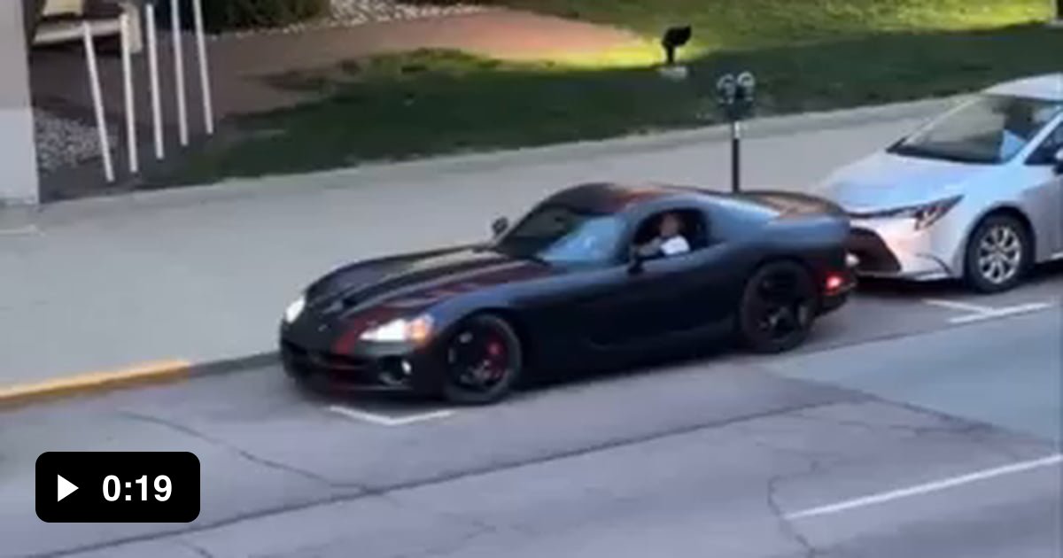 This car definitely comes with a built-in chaos mode. - 9GAG