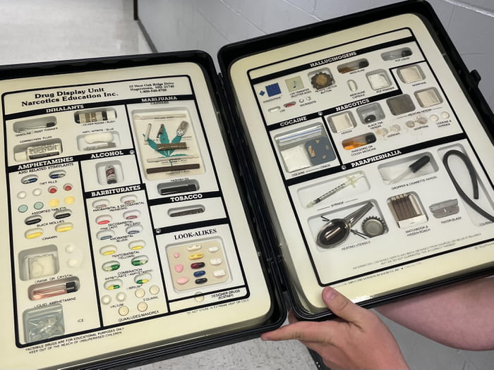 Educational drug display used to teach kids in the 80’s/90’s - 9GAG