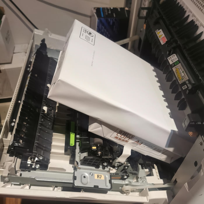 Asked the new guy to make sure the printer has paper... - 9GAG