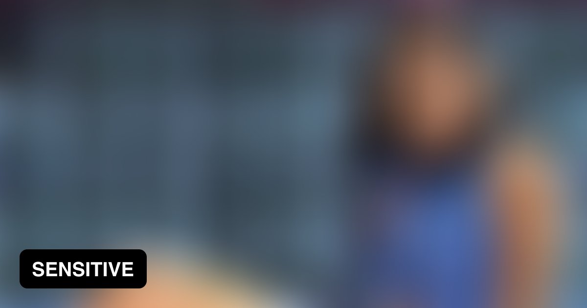 Amy Jo Johnson (1990s) - 9GAG