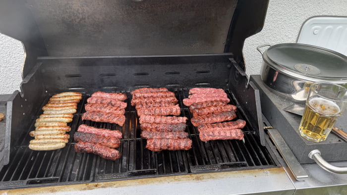 My small BBQ an my B-Day today - 9GAG