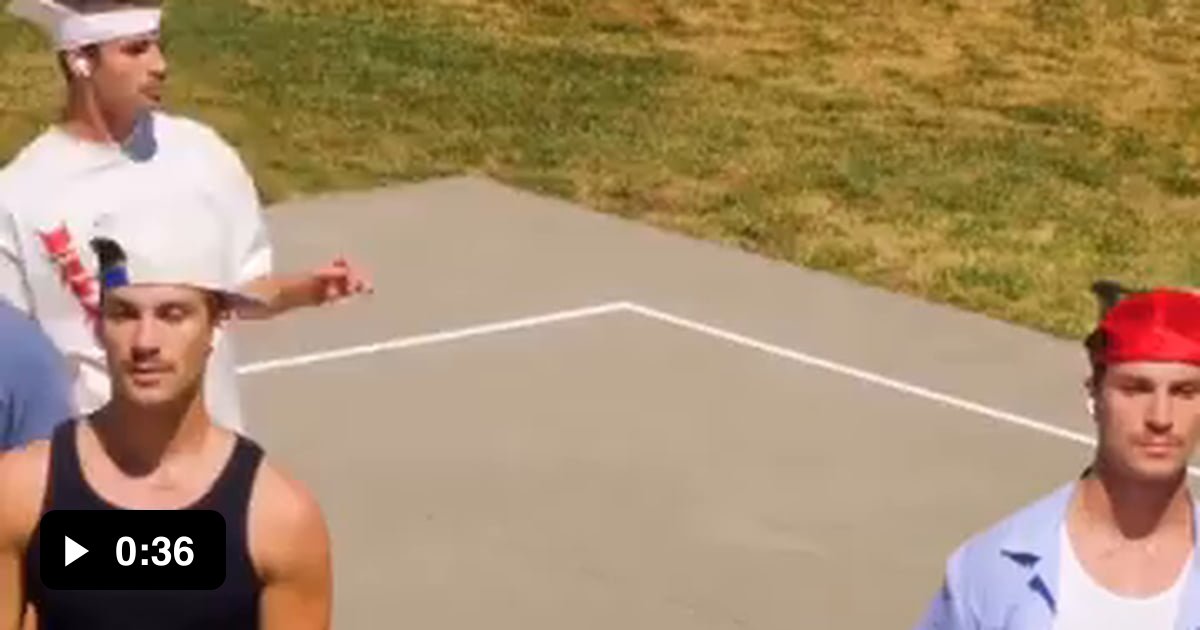 Only one guy is doing all the dancing - 9GAG