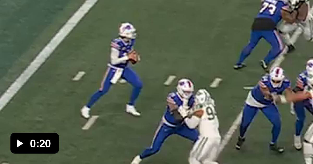 Josh Allen with an unreal throw on the run - 9GAG