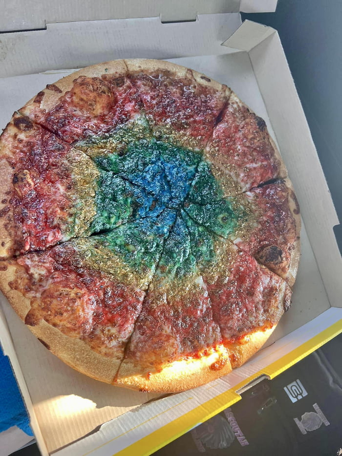 The Tye Dye Pizza from Hungry Howie’s. - 9GAG