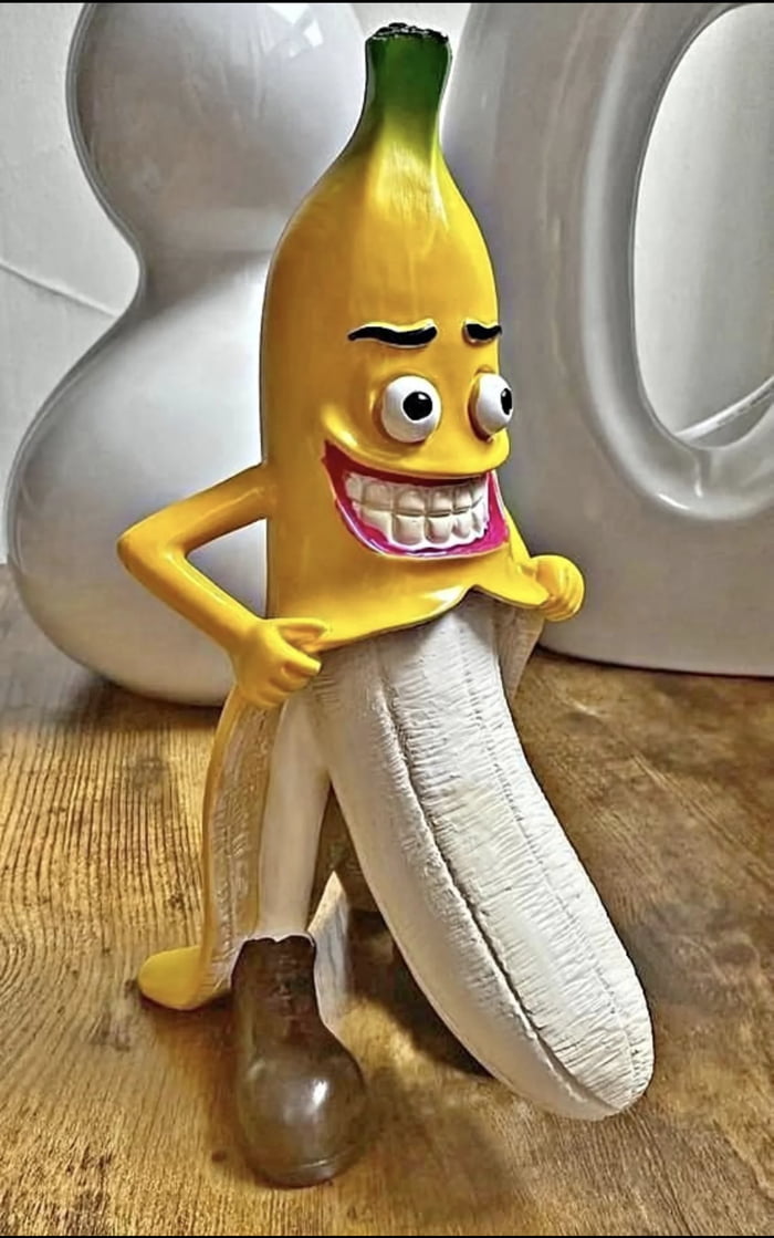 Beware of the fruit flasher... - 9GAG