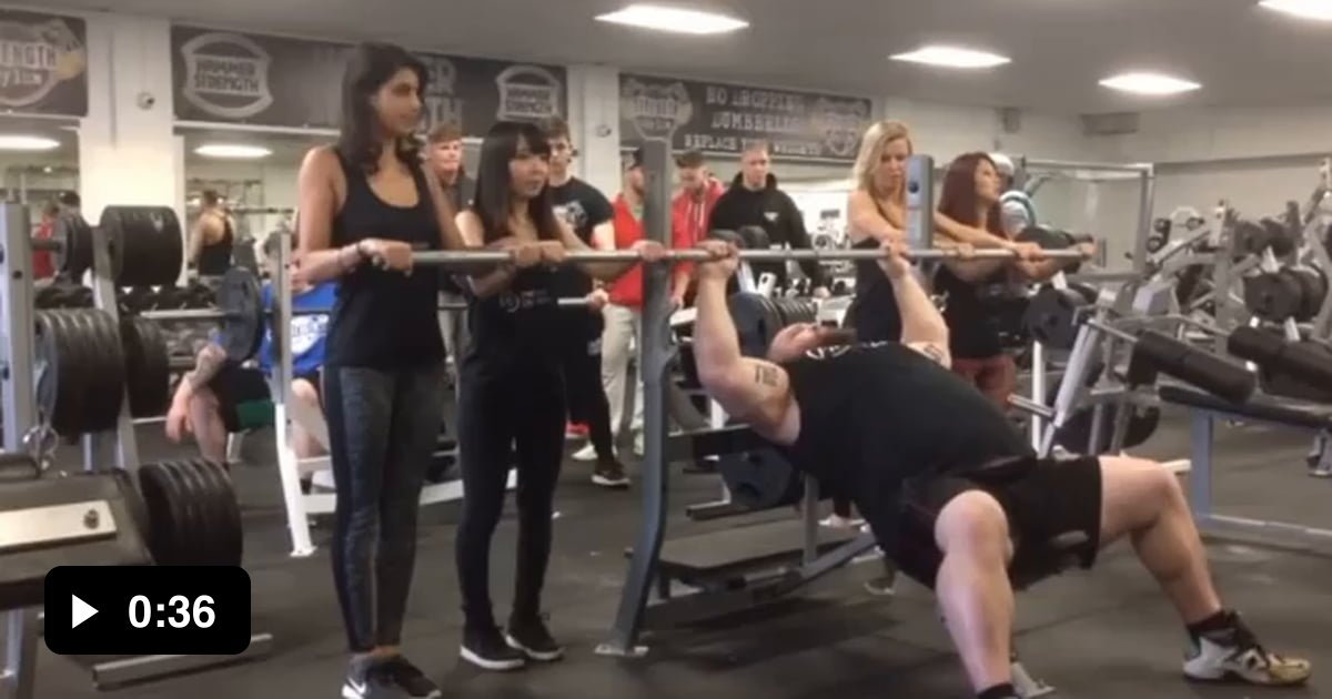 Eddie Hall bench pressing 4 girls - 9GAG