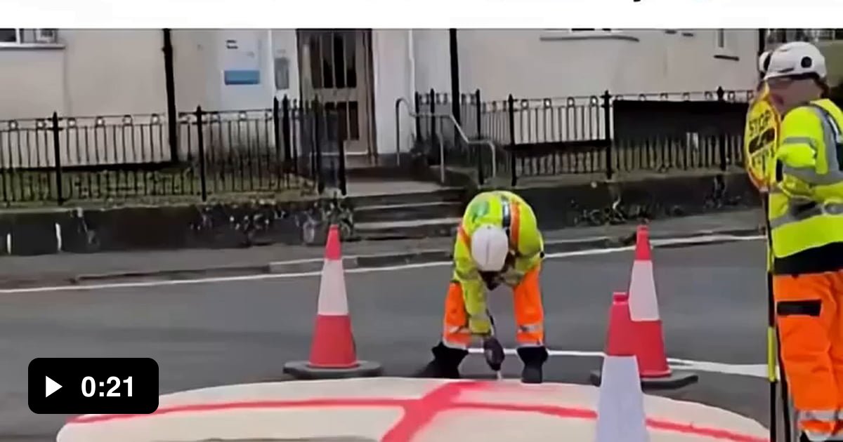 Please, please tell me this is AI. - 9GAG