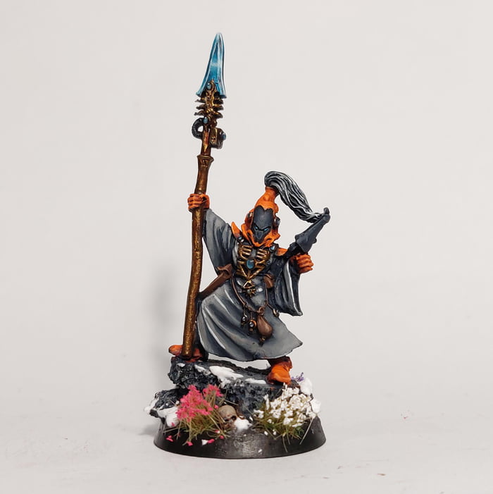 Painted an old finecast eldar warlock - 9GAG