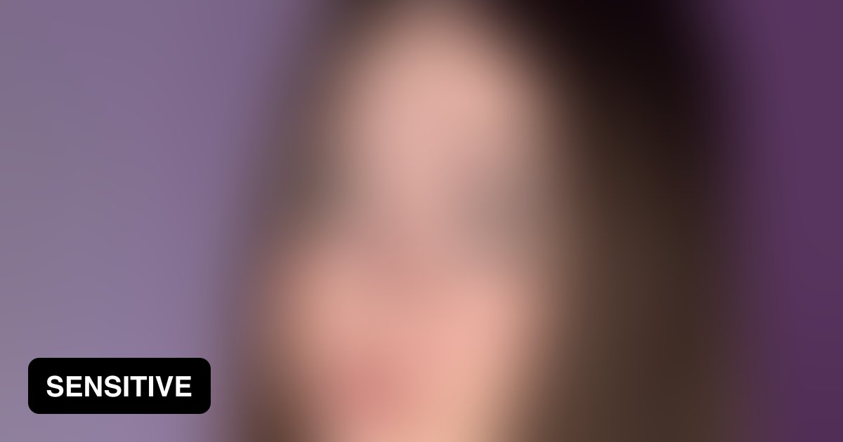 Those boobs are really huge - 9GAG