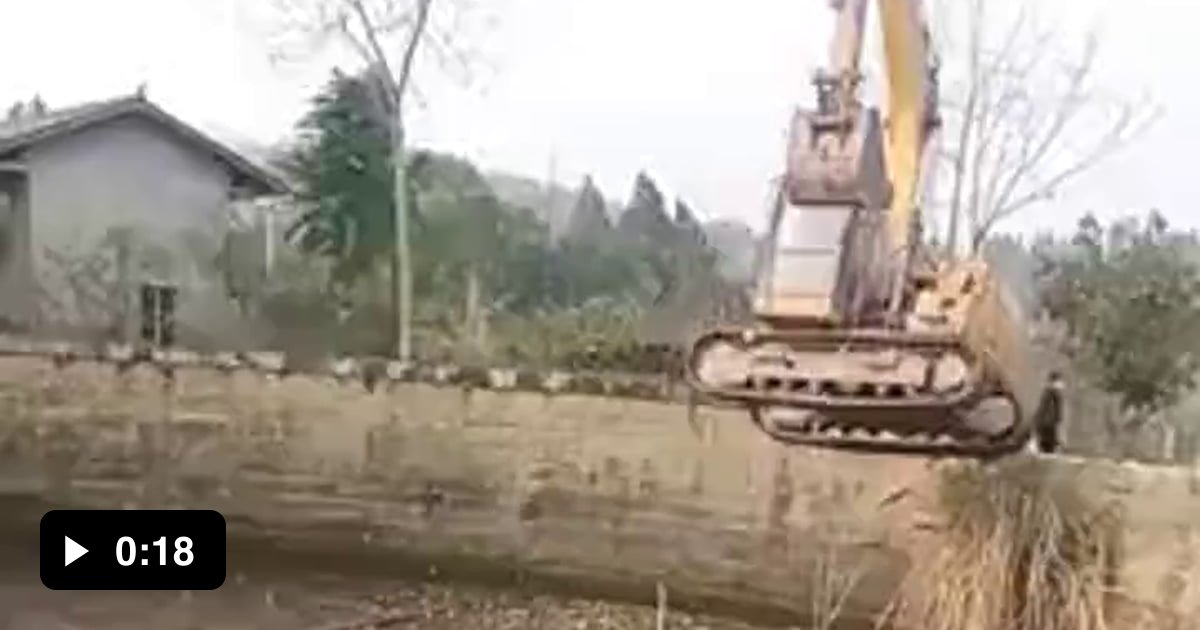 Crane fail - 9GAG