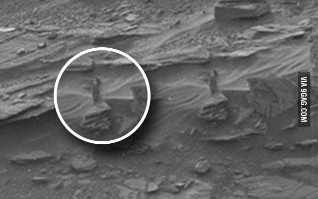 Image From NASA Curiosity Rover Appears to Show Woman-Like Figure on ...