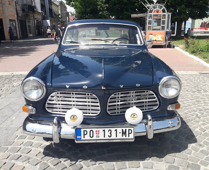Volvo Amazon - 9GAG