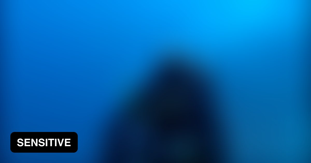 Diver finds dead divers in the infamous blue hole - 9GAG