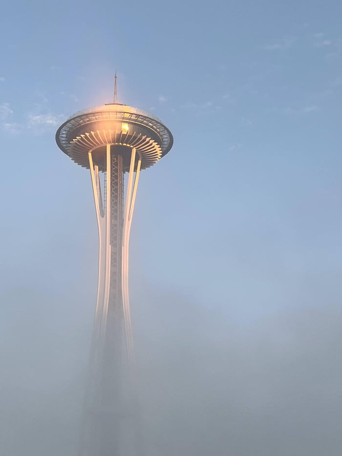 Space needle - 9GAG