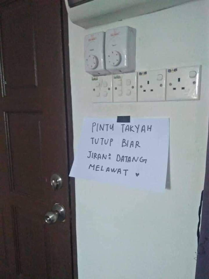 Lepas rakam delete - 9GAG