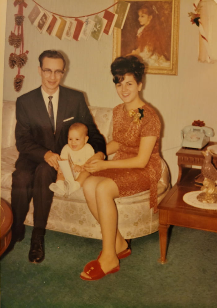 Christmas morning, 1965 - 9GAG