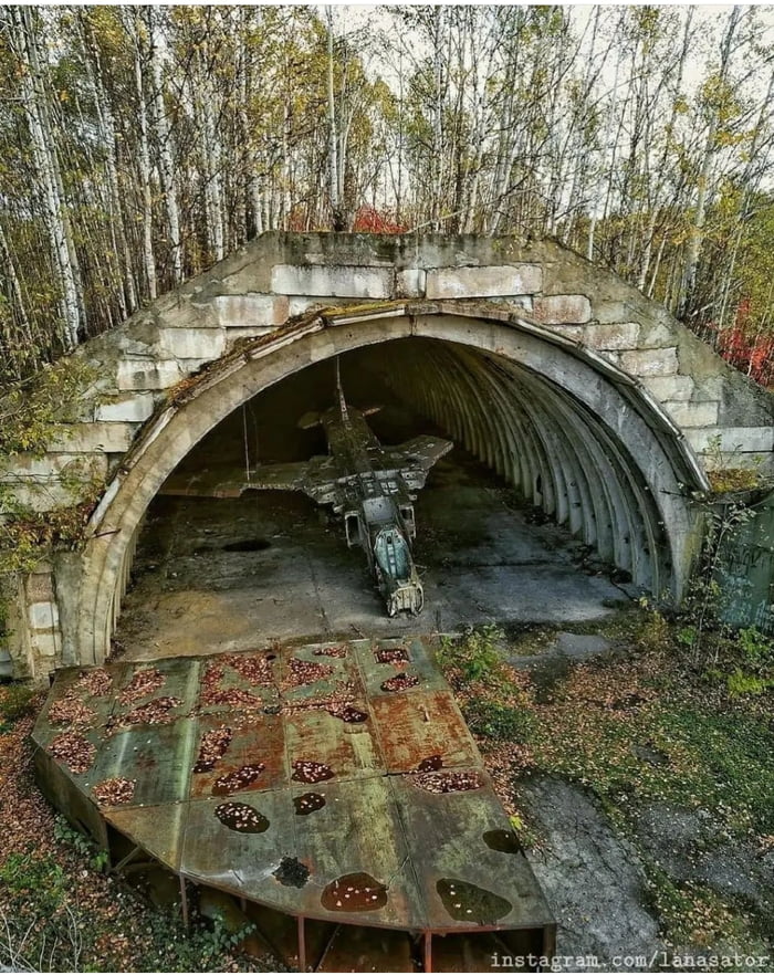 Smirnykh airbase - 9GAG