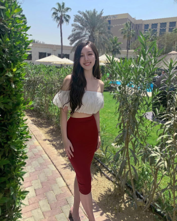 Tight Pencil Skirt 9gag