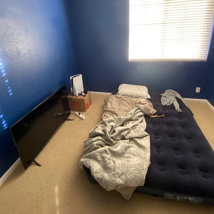 First apartment room in SoCal - 9GAG