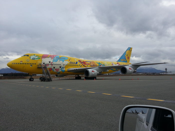 The ANA Pokemon 747 - 9GAG