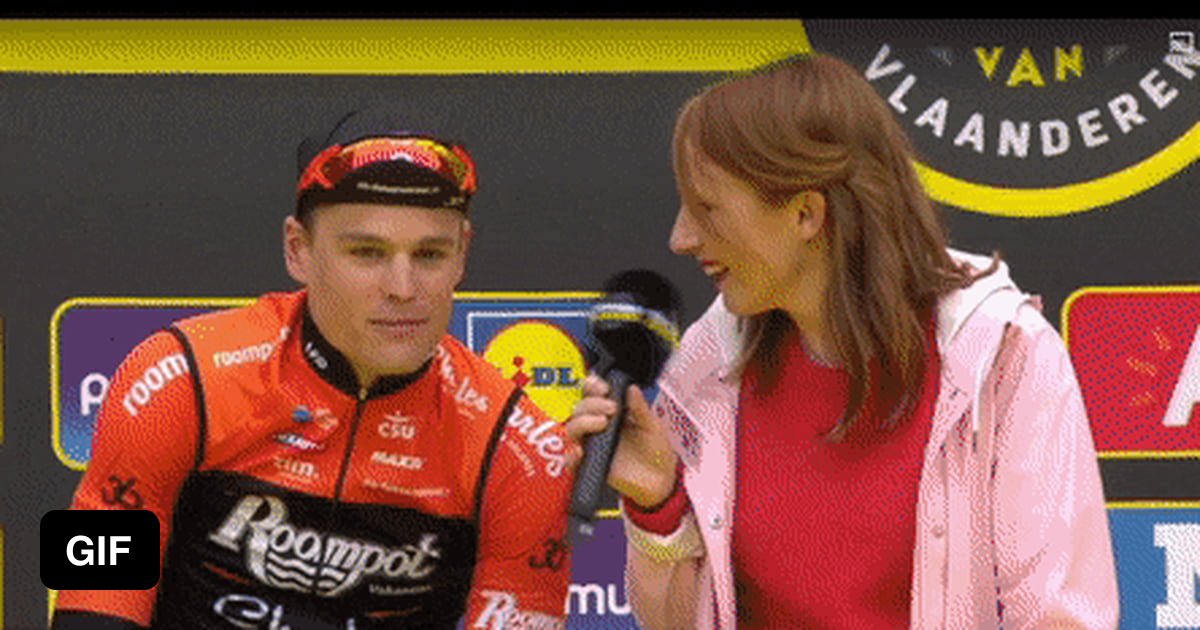 Presenter accidentally kisses cyclist on the lips - 9GAG